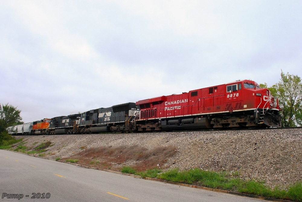 Southbound BNSF Mixed Freight Train